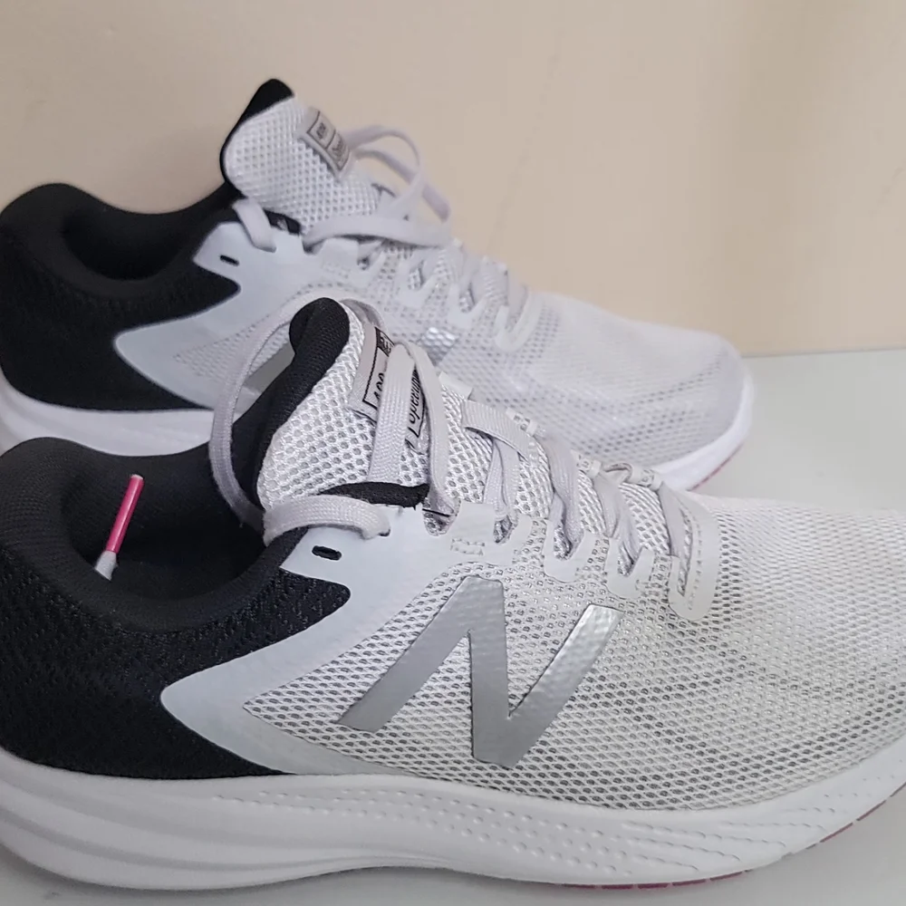 New Balance | Shoes | New Balance White Gray Speedride 499 Athletic ...